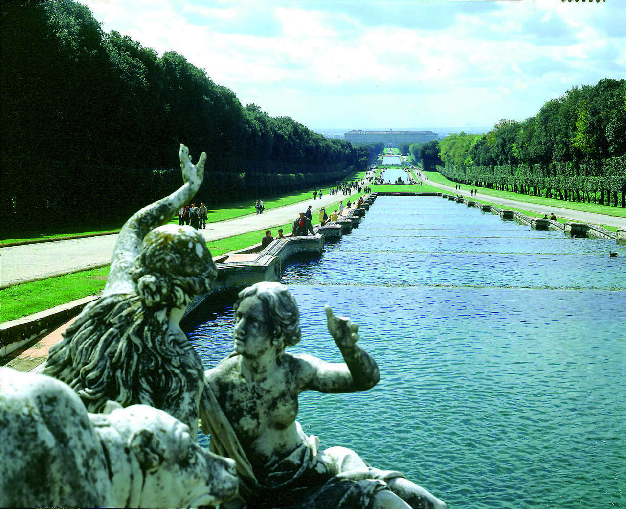 La Reggia di Caserta torna visitabile | GRANDI GIARDINI ITALIANI
